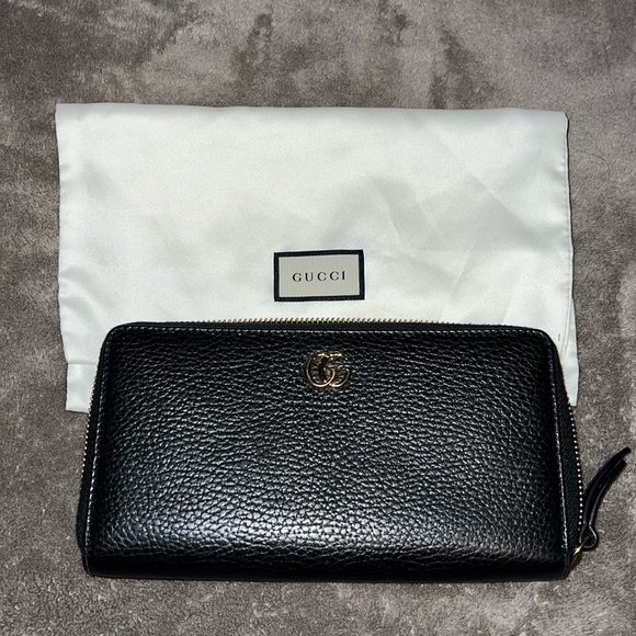 Gucci | Accessories | Authentic Gucci Wallet | Poshmark